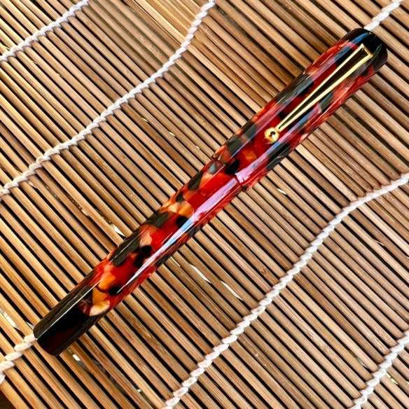 Chronicler in Conway Stewart Meteor and Black – Medium | Scriptorium Pens